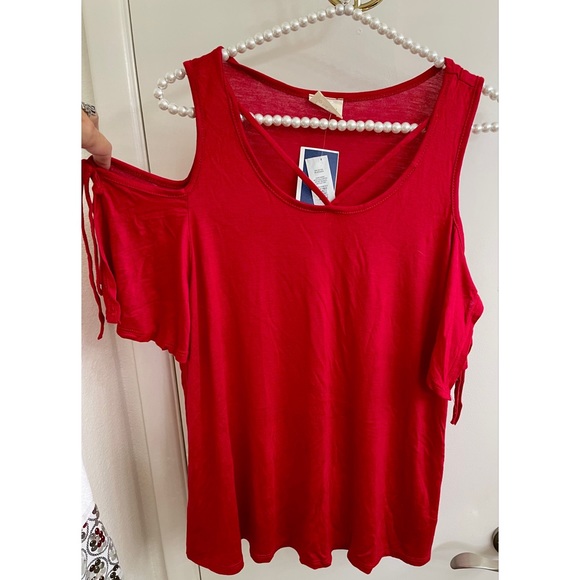 Tops | New Strappy Cold Shoulder Red Top L | Poshmark